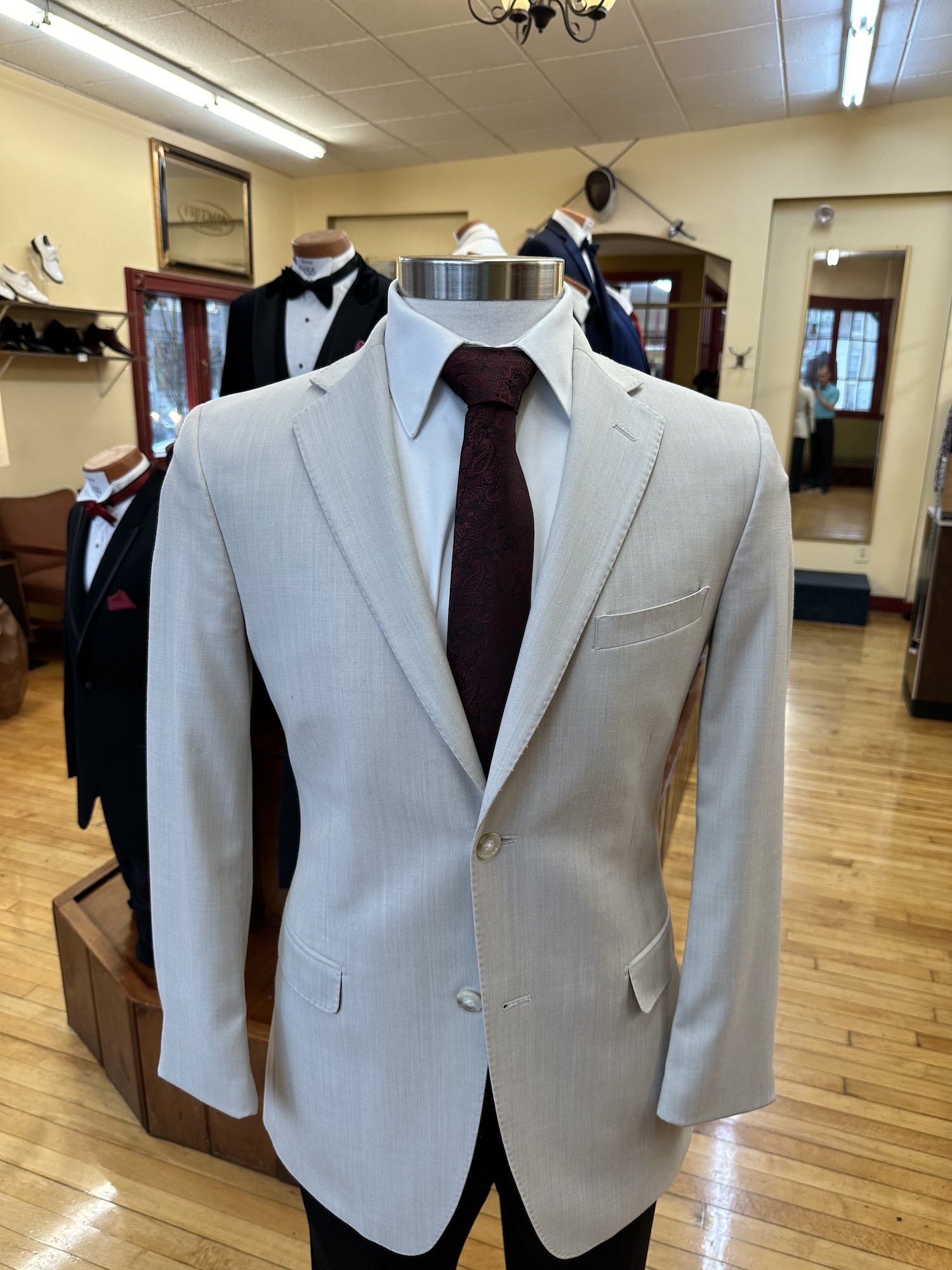 Affordable Suit Rental Prices | CE Roth Tuxedo Rental