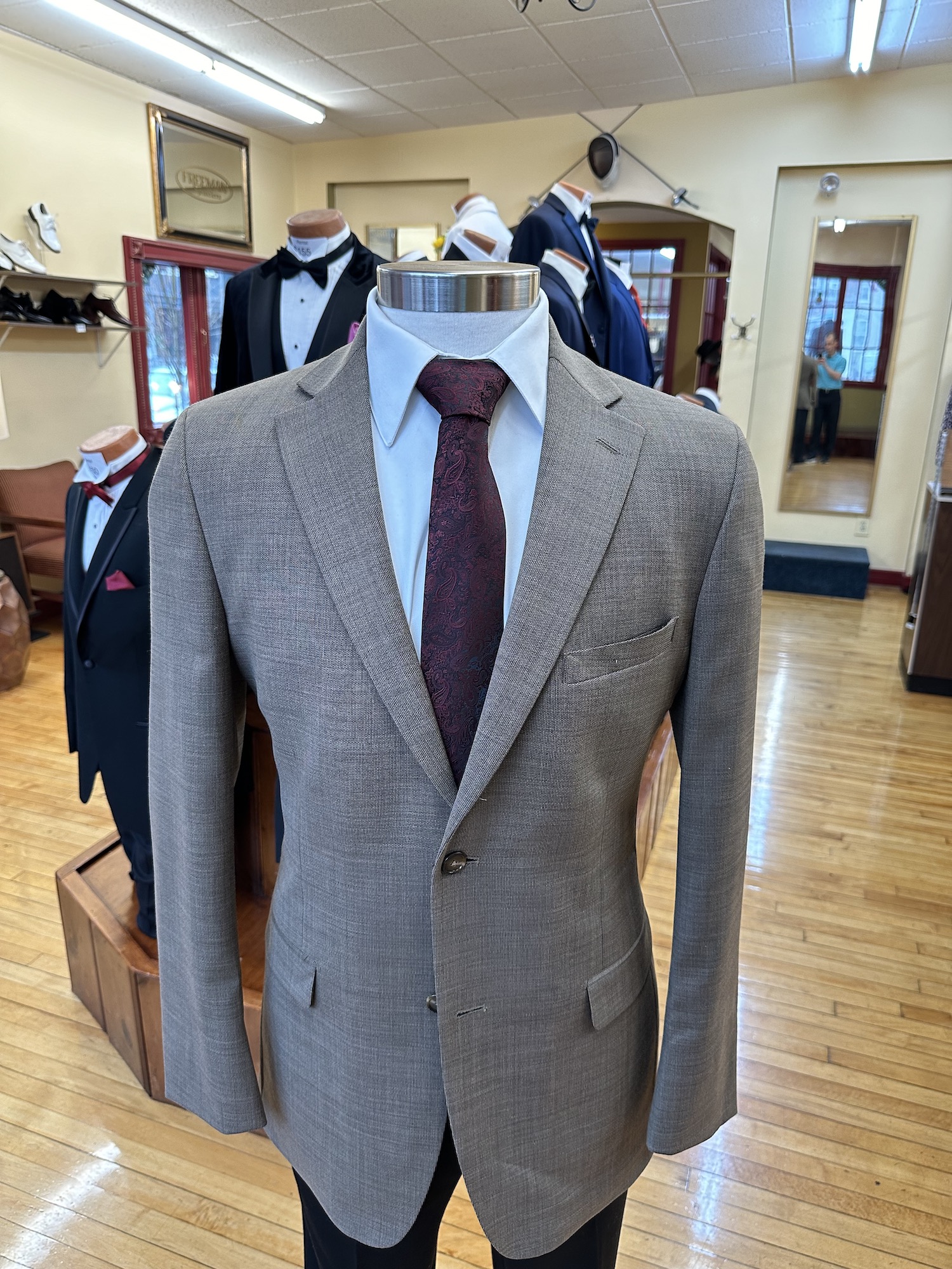 Affordable Suit Rental Prices | CE Roth Tuxedo Rental